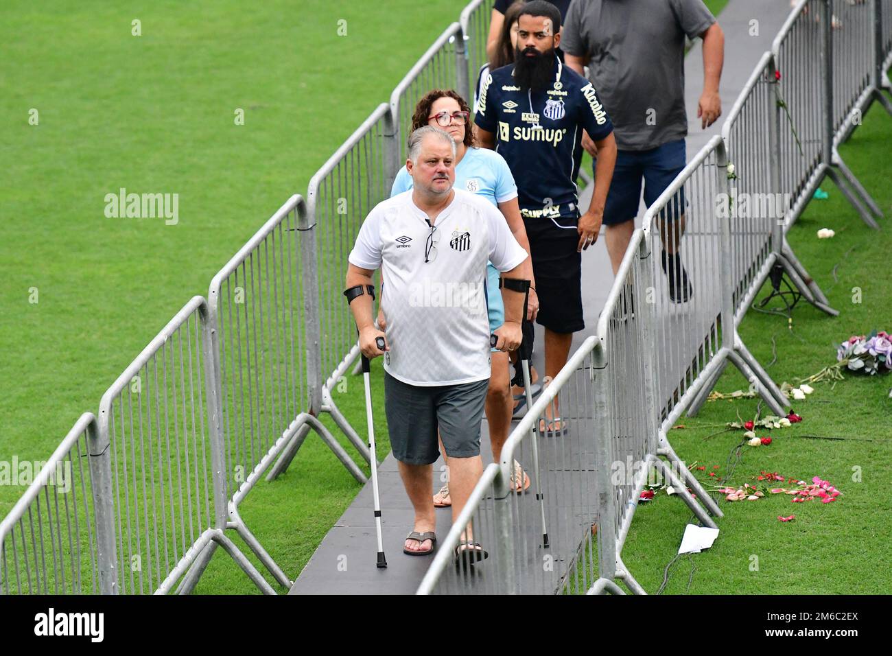 SANTOS, SP - JANUARY 3: Disabled Fan attends late football legend Pelé ...