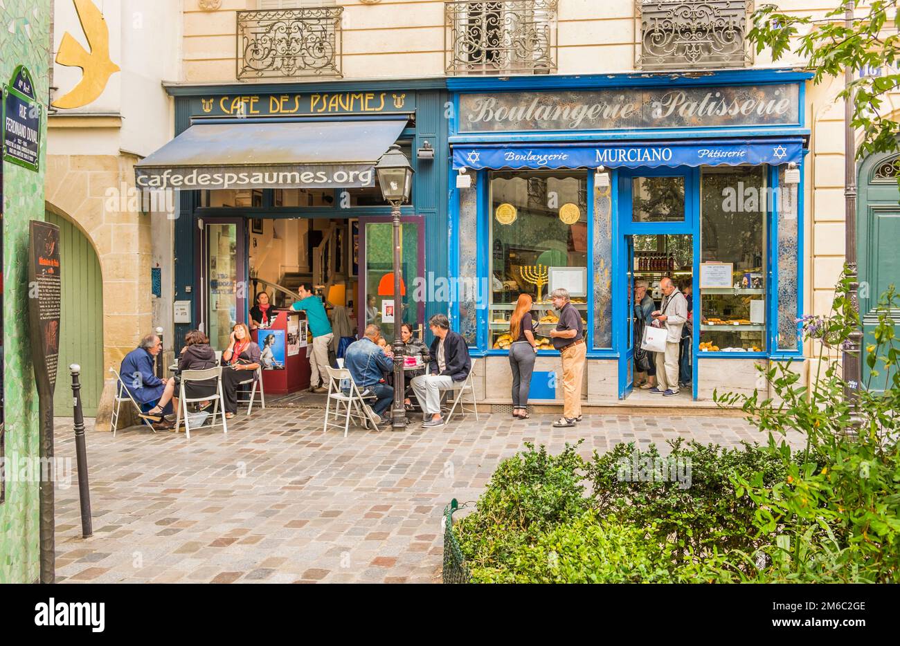 Jewish bakery paris hi-res stock photography and images - Alamy