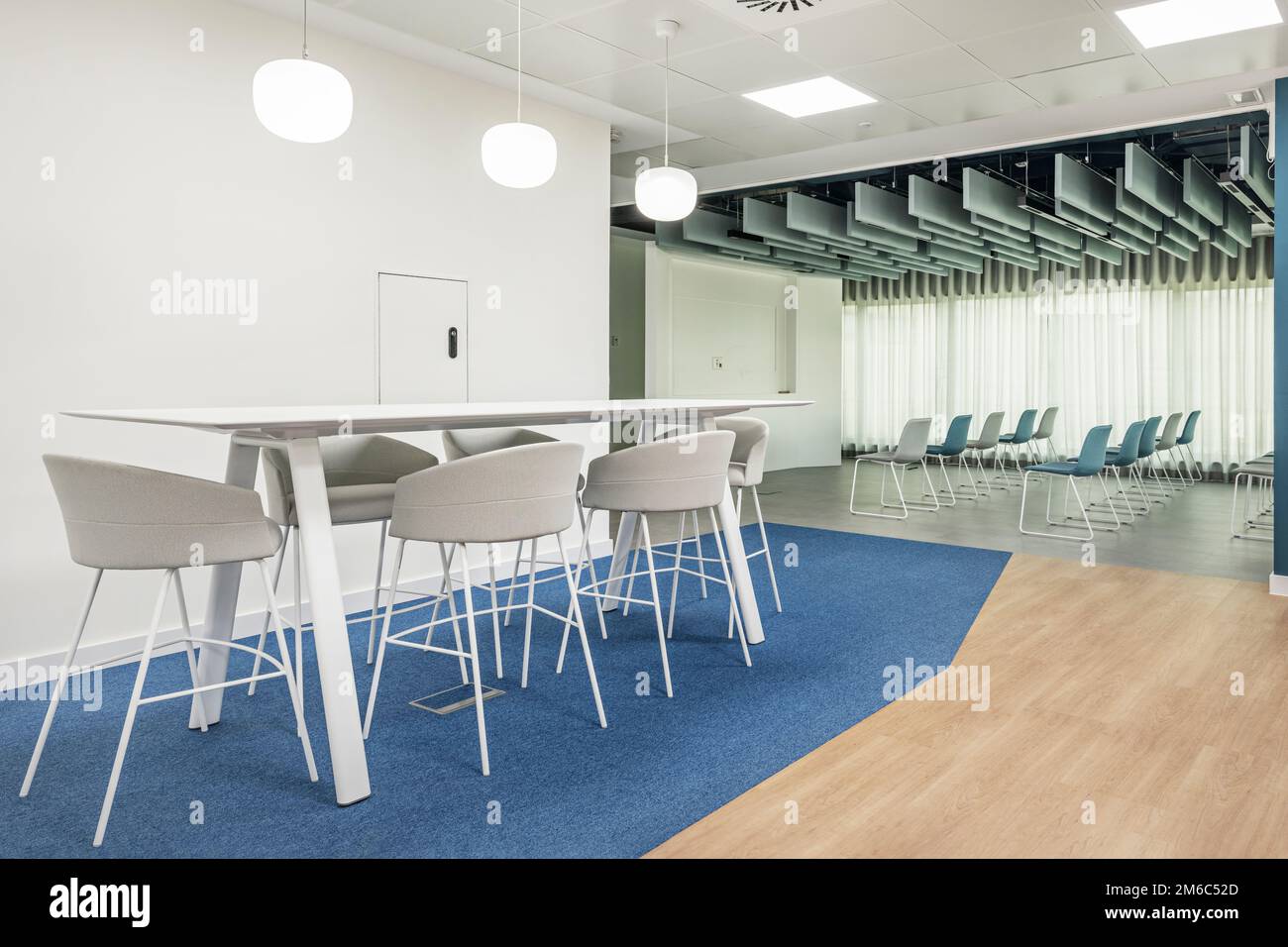 Modern coworking office comfortable hi-res stock photography and images ...