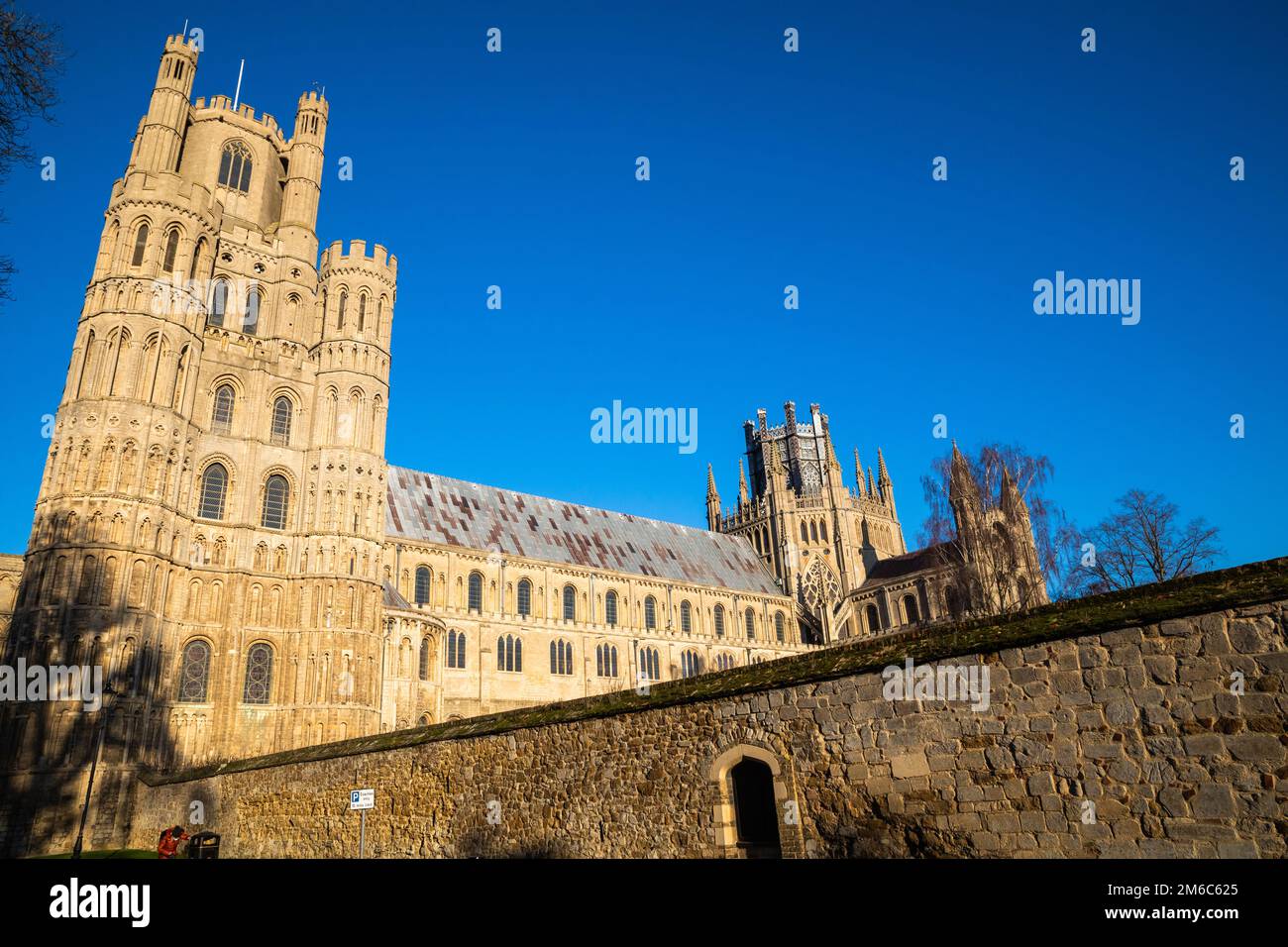 Blue sky over Ely Cathedral in Ely, Suffolk Stock Photo - Alamy