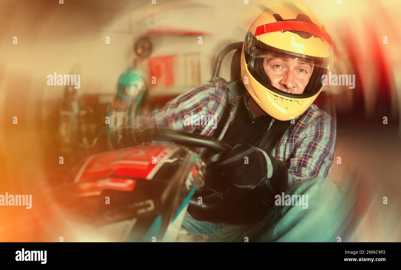Kart racer on start hi-res stock photography and images - Alamy