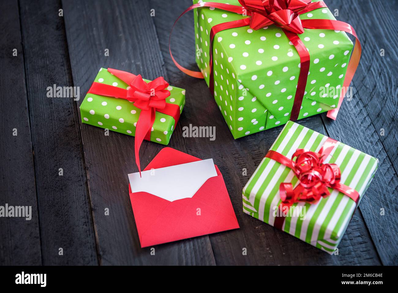 Opened christmas presents hi-res stock photography and images - Alamy