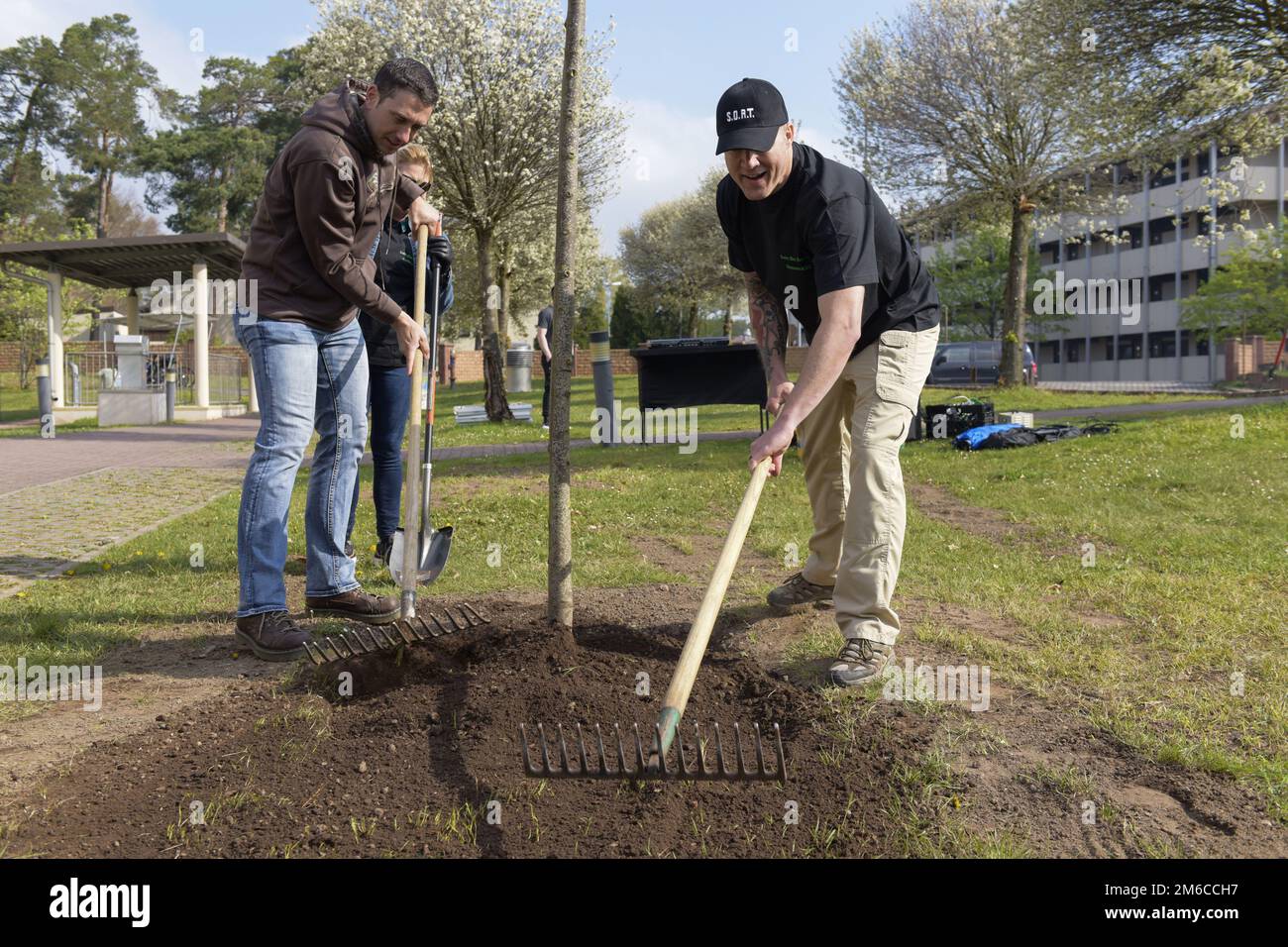 U.S. Air Force Master Sgt. Eric Birr (left), 86th Civil Engineer ...