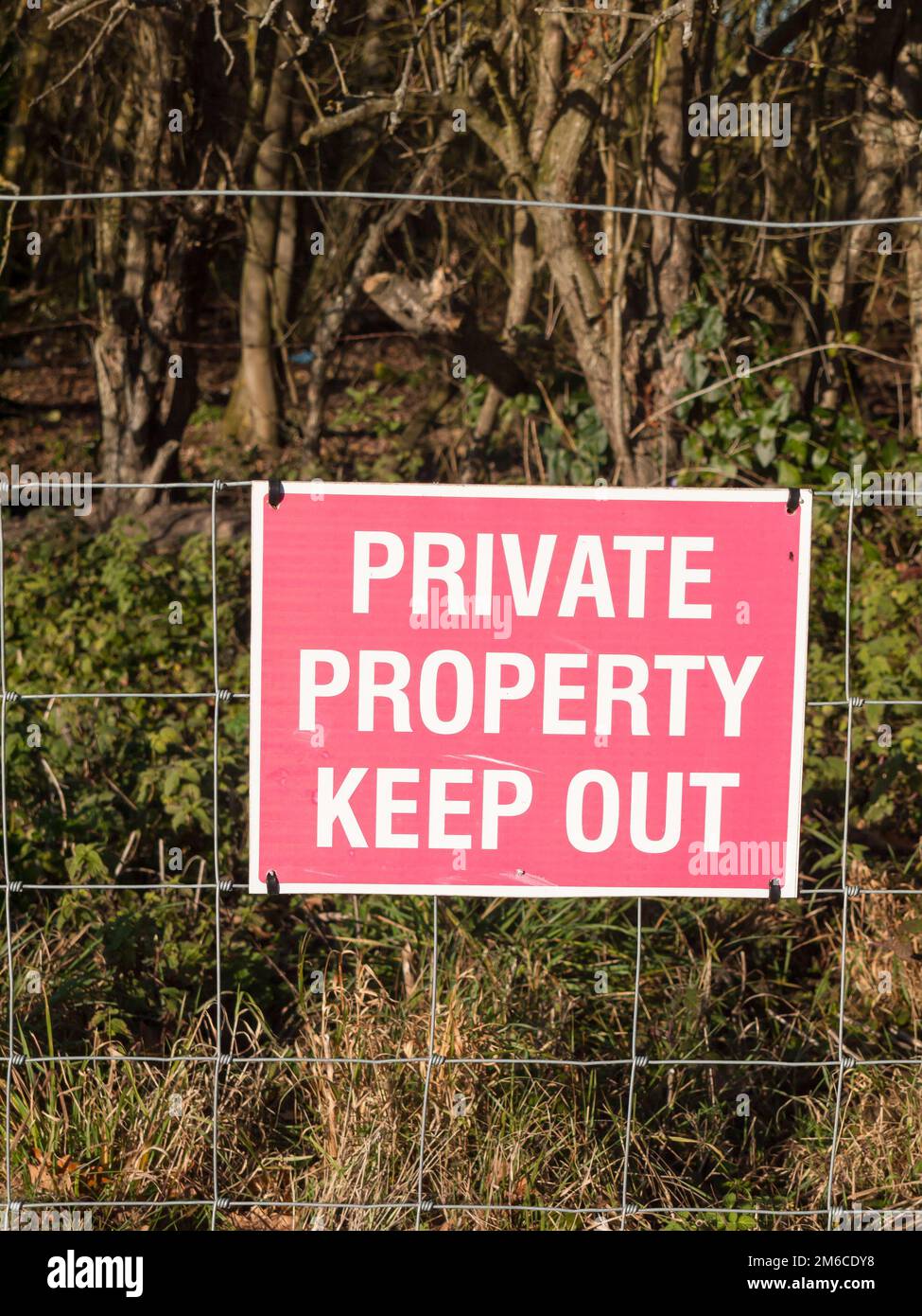 Warning signs private property hi-res stock photography and images - Alamy