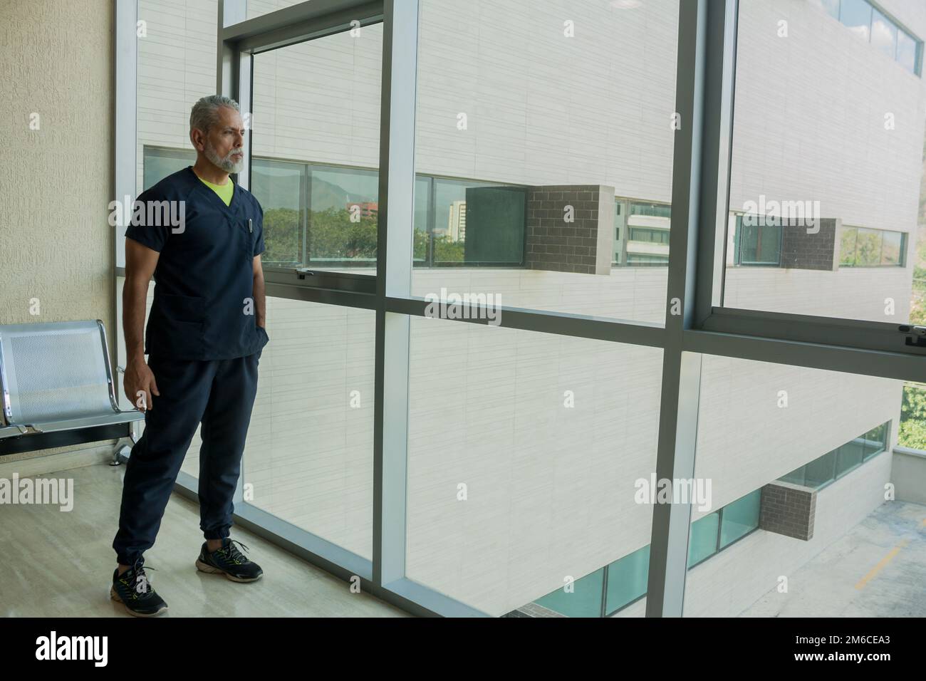 Blue medical uniform hi-res stock photography and images - Alamy