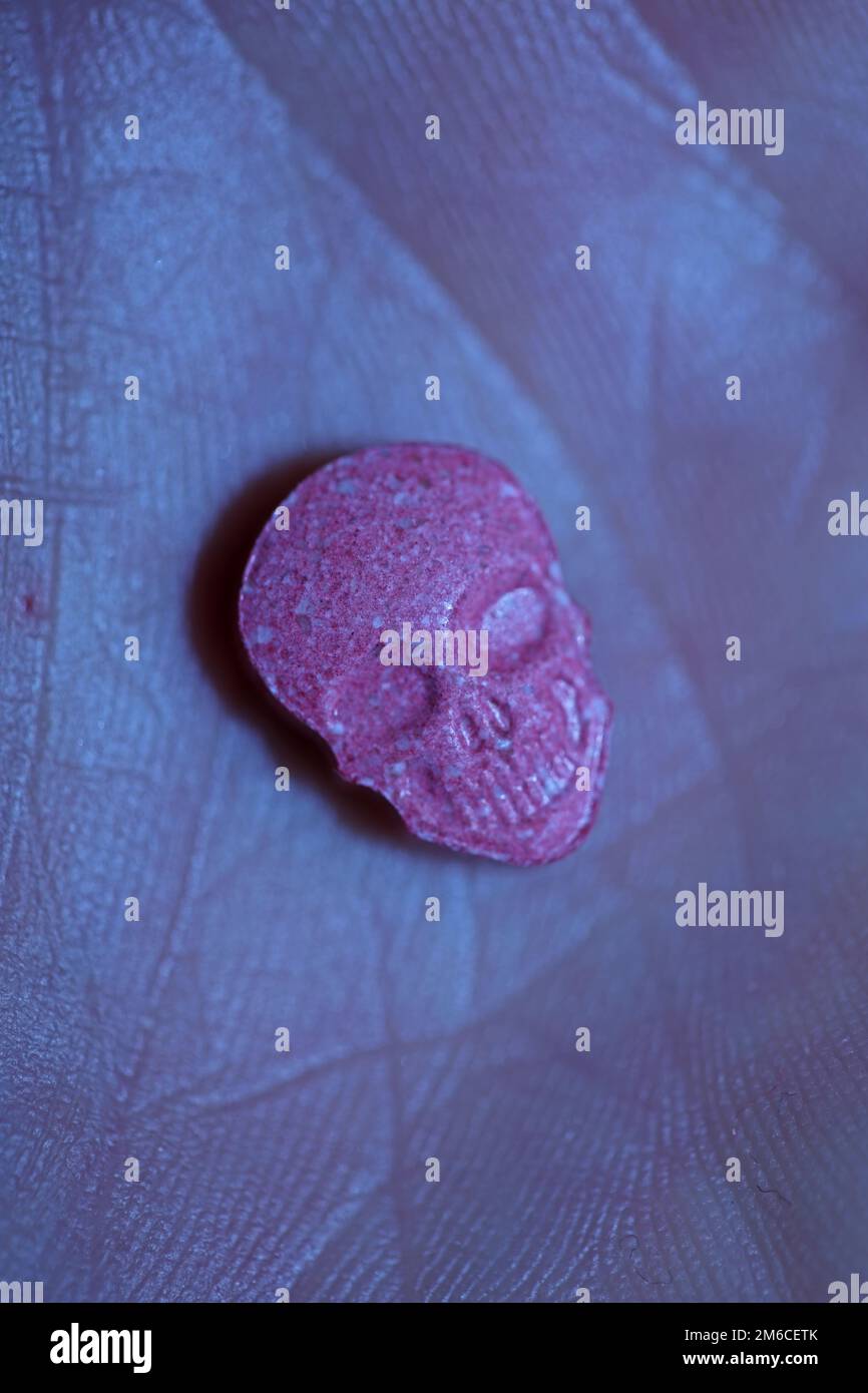 Ecstasy drug hi-res stock photography and images - Alamy