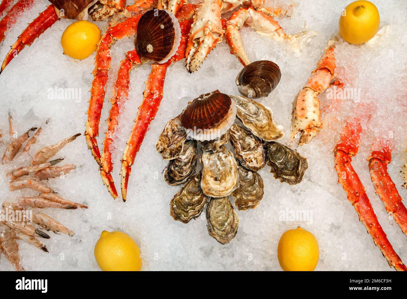 Seafood on ice at the fish market Stock Photo - Alamy