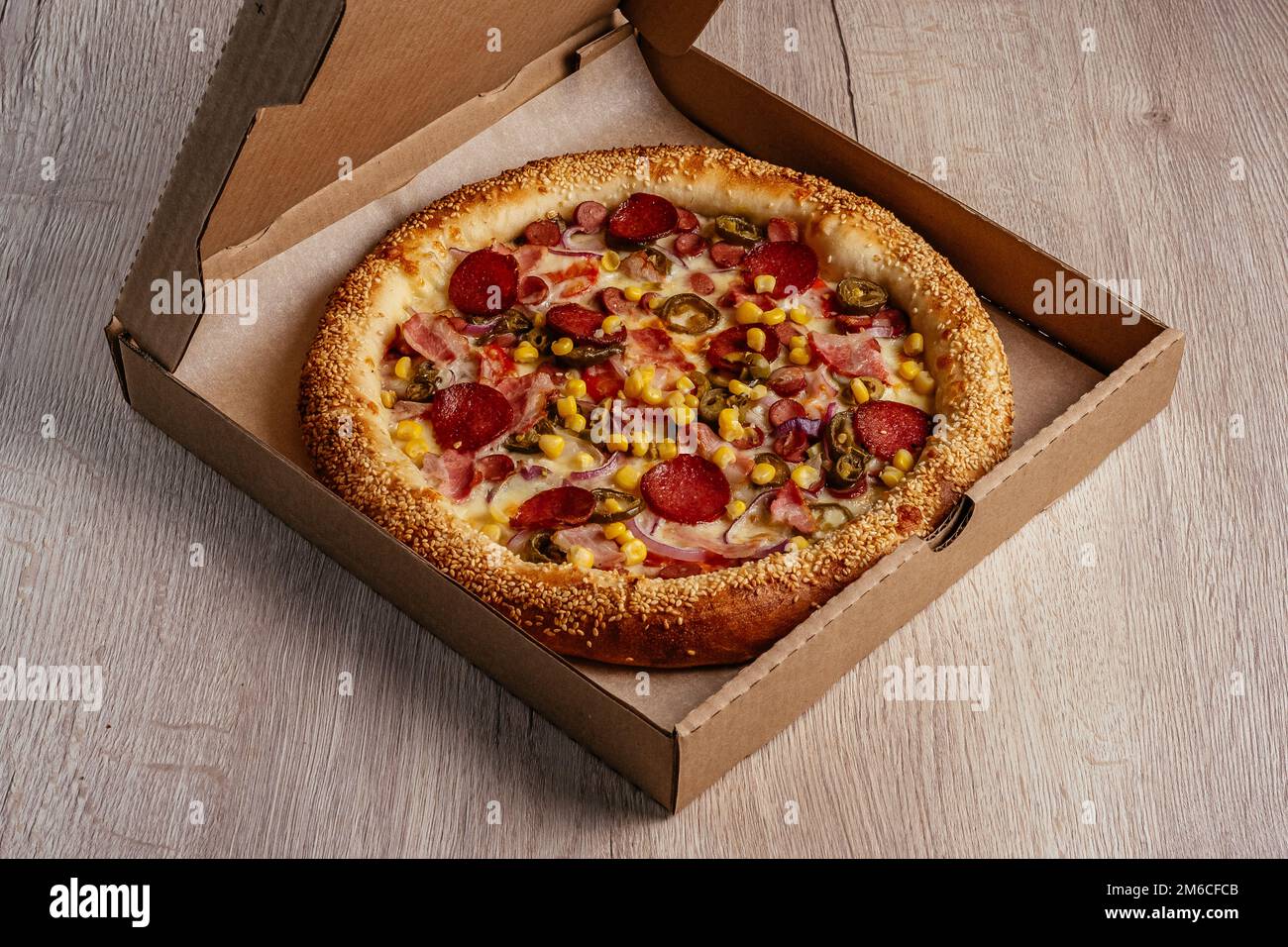 Pizza from cardboard box hi-res stock photography and images - Alamy