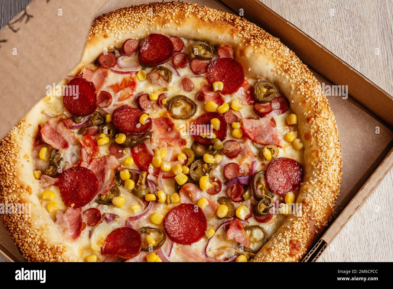 Pizza from cardboard box hi-res stock photography and images - Alamy
