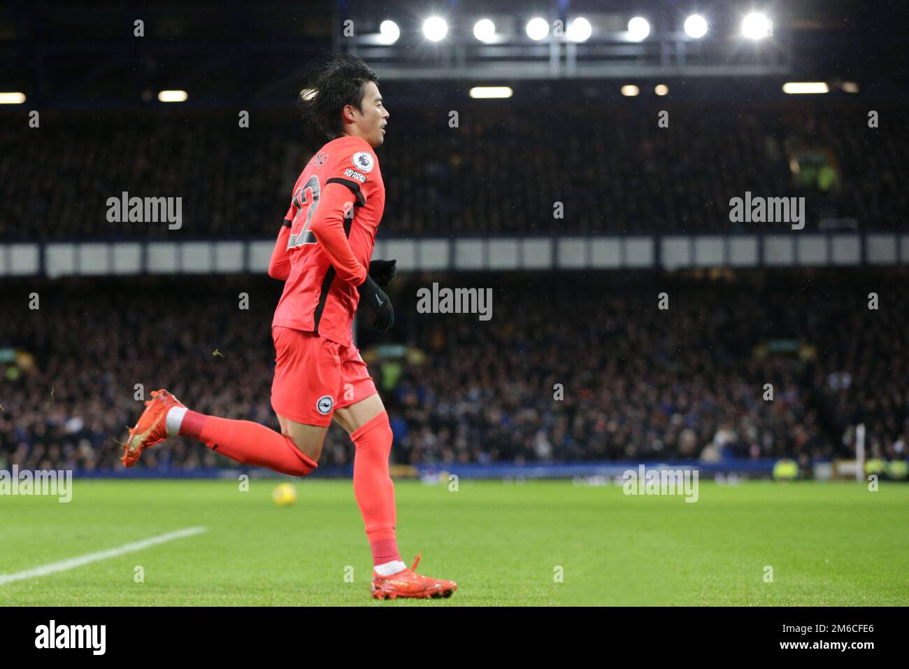 Kaoru mitoma goal hi-res stock photography and images - Alamy