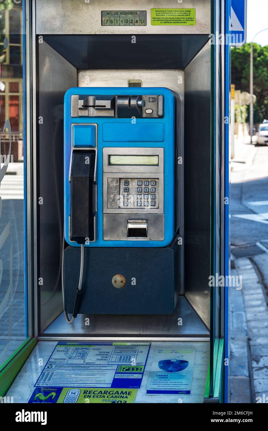 Payphone spain hi-res stock photography and images - Alamy