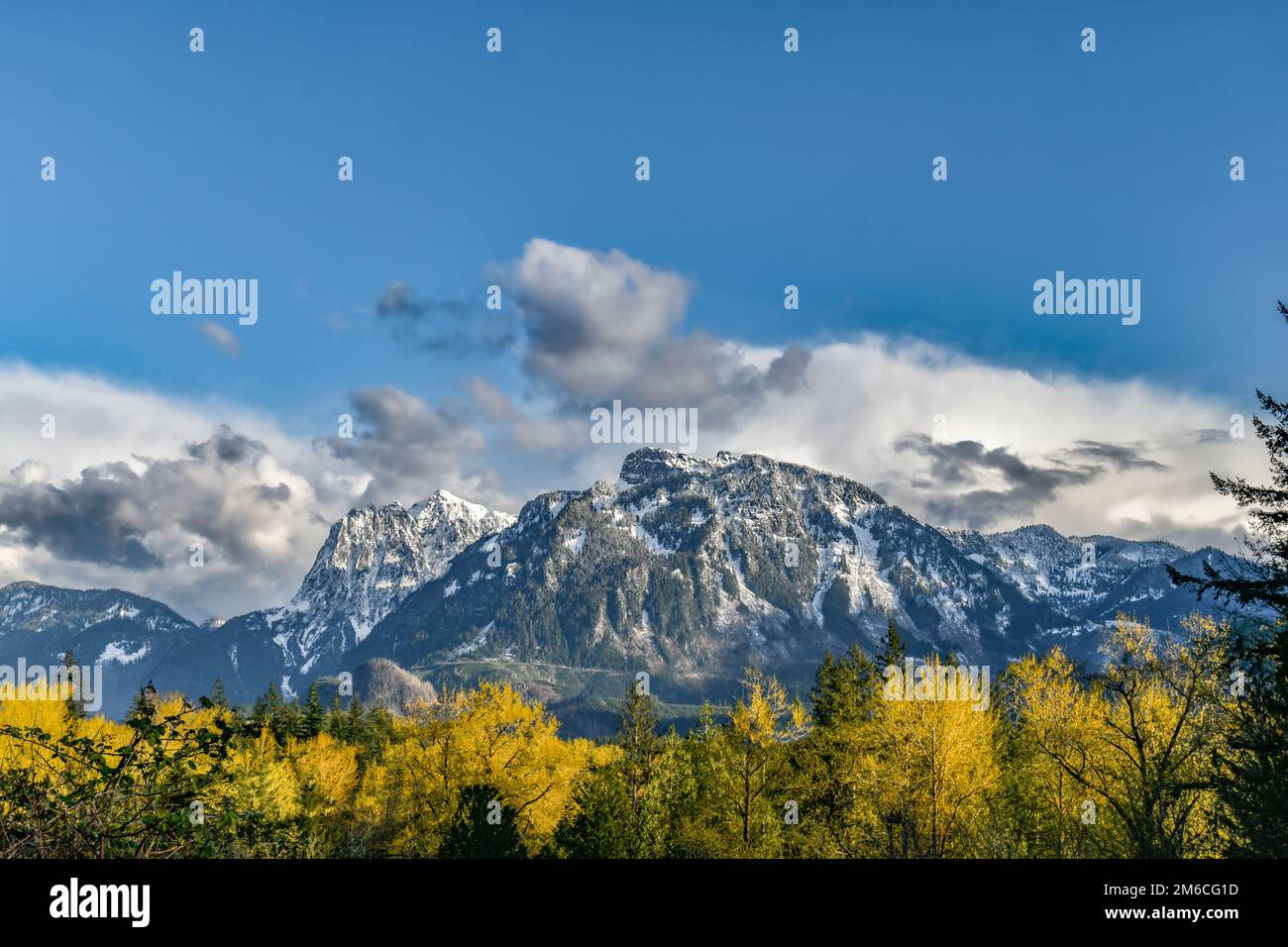 Rugged snow capped mountain hi-res stock photography and images - Alamy