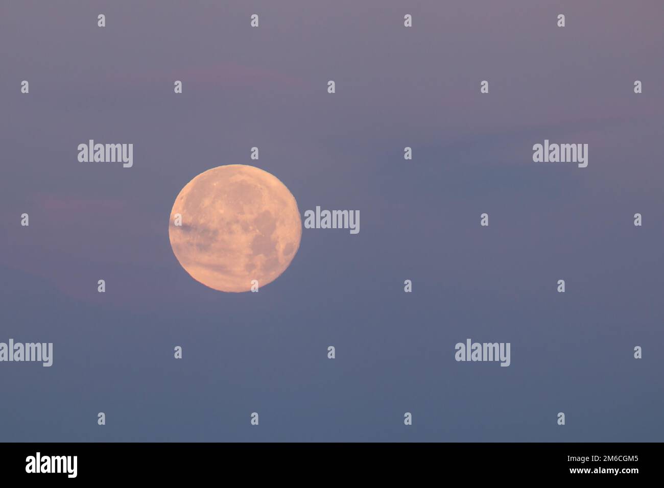 Moon_set hi-res stock photography and images - Alamy