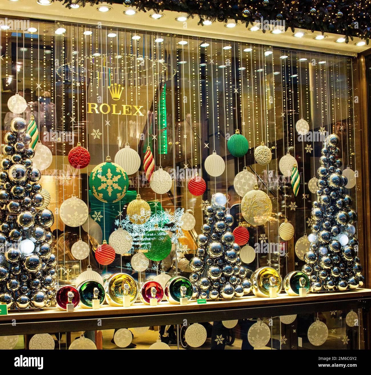 Rolex storefront/shop window/visual merchandising of Bond St store, and ...