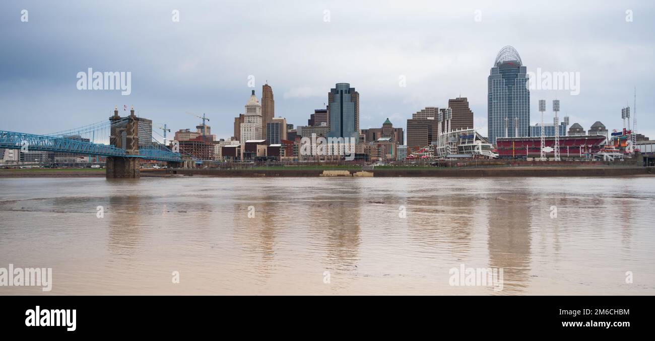 Muddy Ohio River Flows By After Storm Cincinnati Waterfront Stock Photo ...