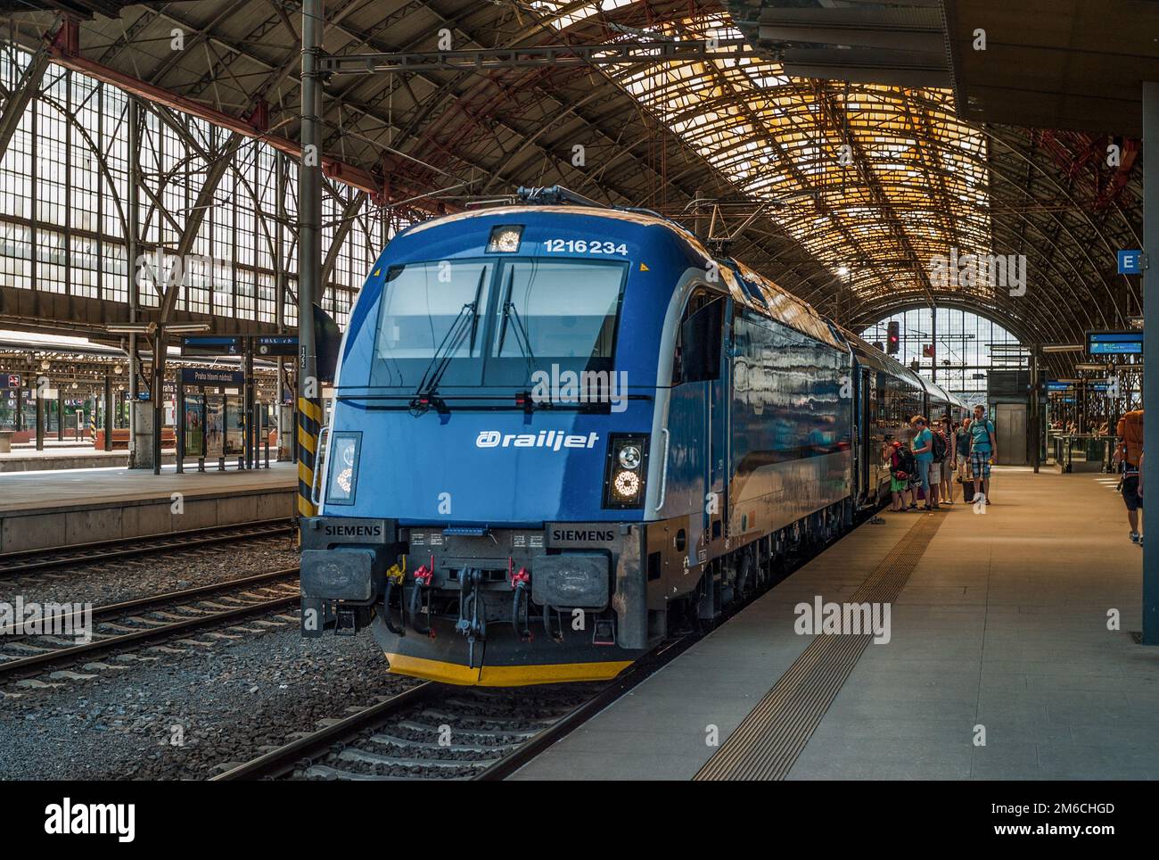 RailJet train of the Czech Railways in Prague Stock Photo - Alamy
