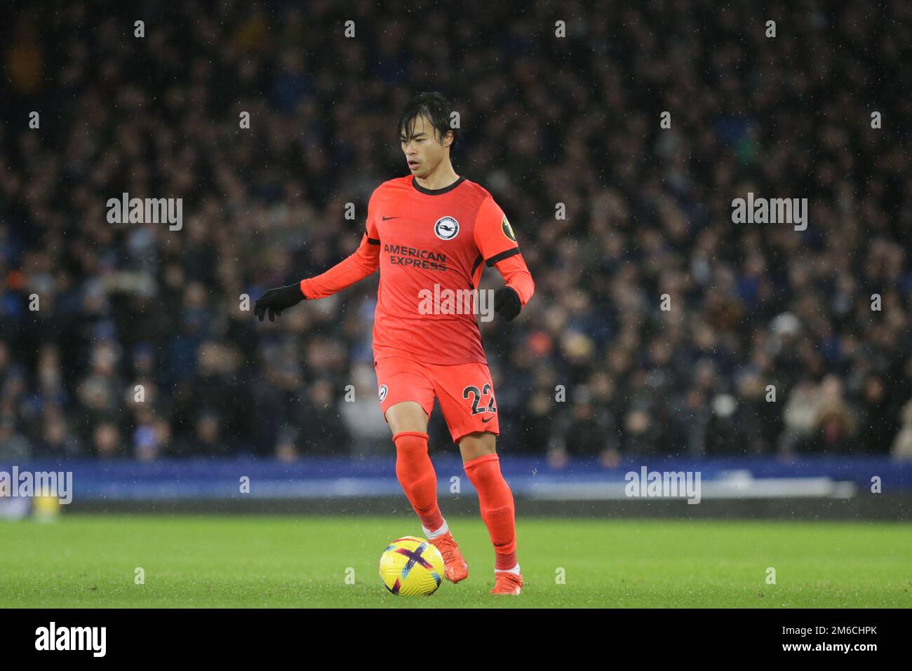 Kaoru Mitoma #22 of Brighton & Hove Albion in possession during the ...