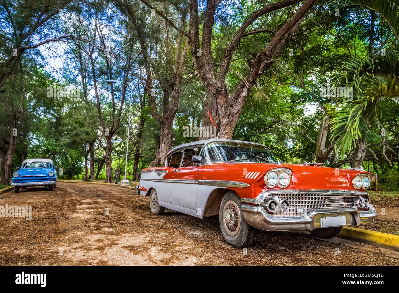 HDR - Red american vintage car parked in Santa Clara Cuba - Serie Cuba ...