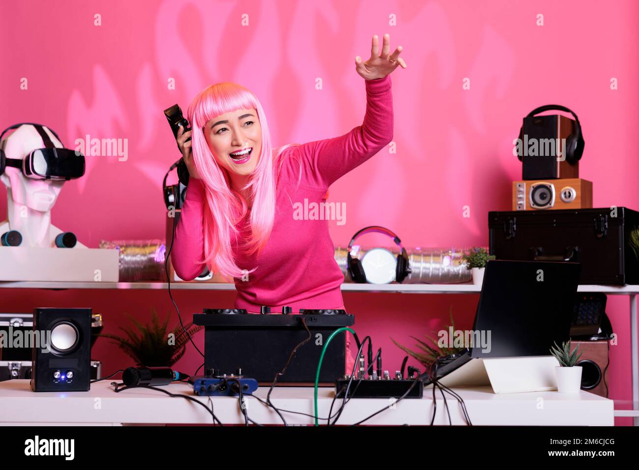 Table dancing hi-res stock photography and images - Alamy