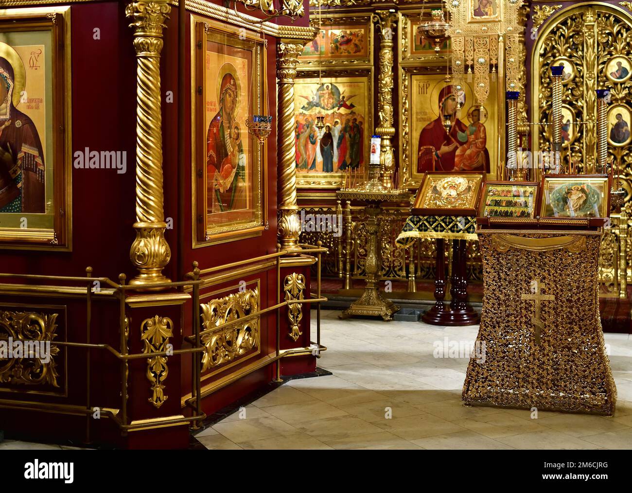 Male interior hi-res stock photography and images - Alamy