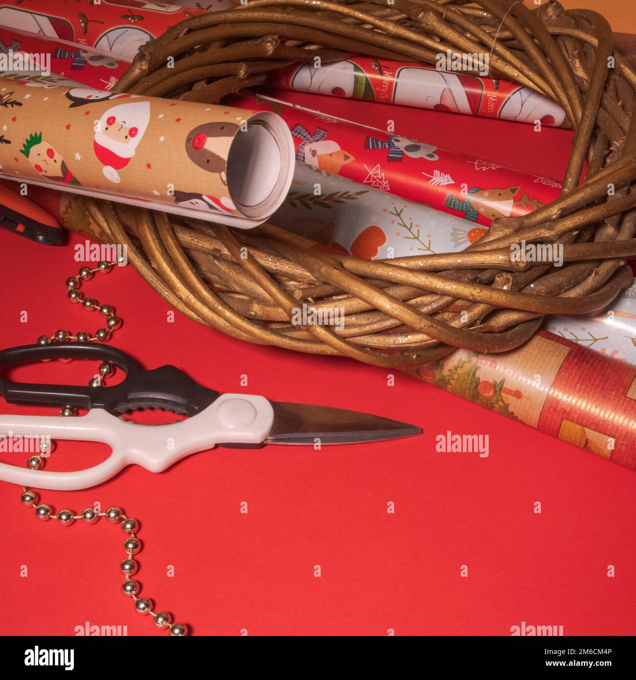 Roll wrapping paper decor hi-res stock photography and images - Alamy