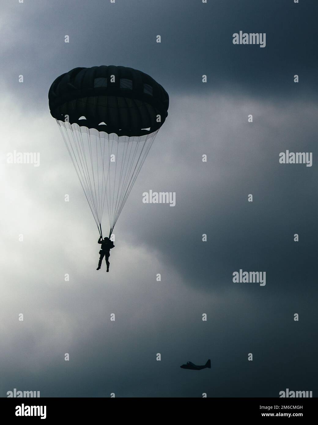Soldier from U.S. Special Operations Command Europe conduct Airborne ...