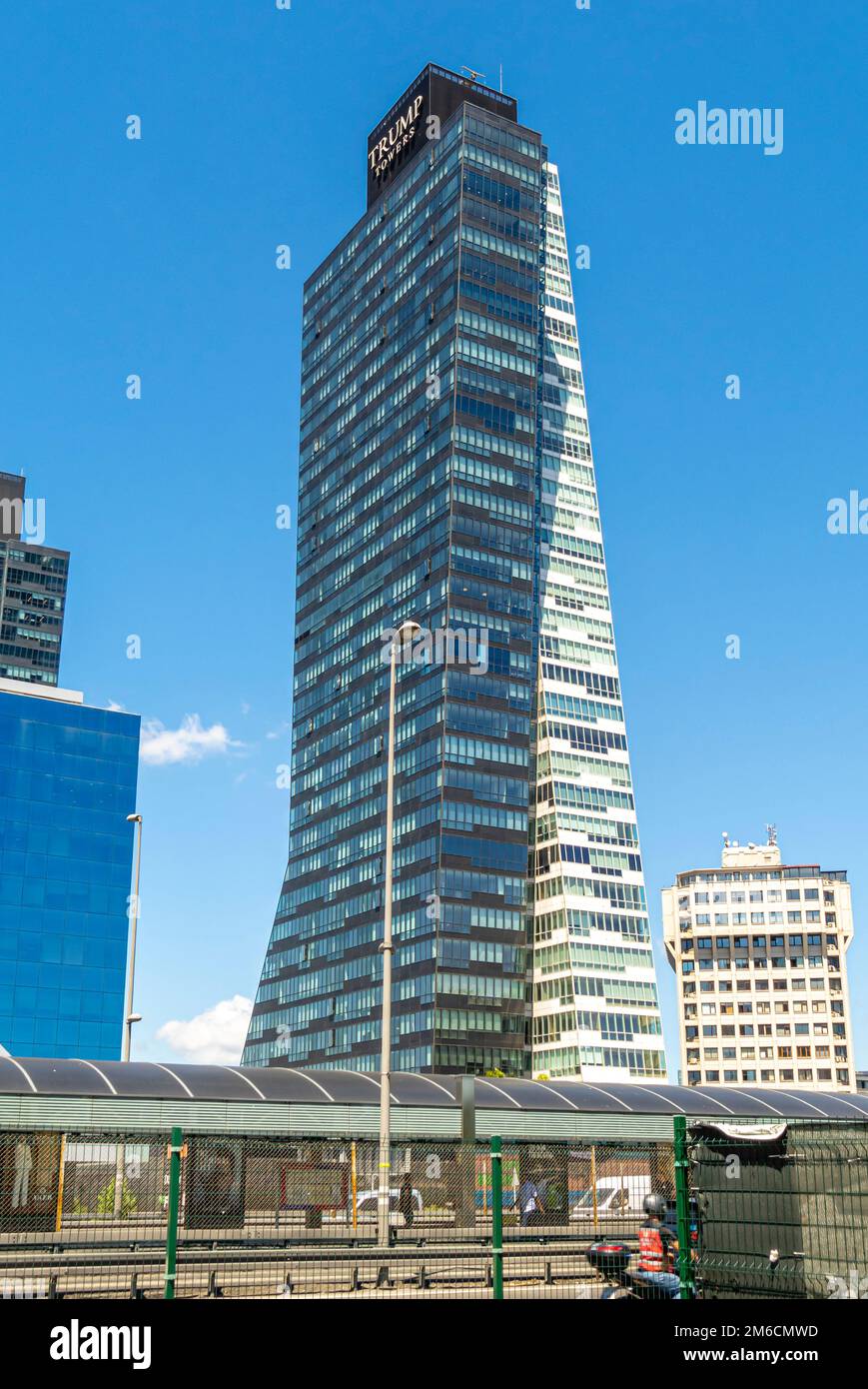 Istanbul skyscrapers hi-res stock photography and images - Alamy