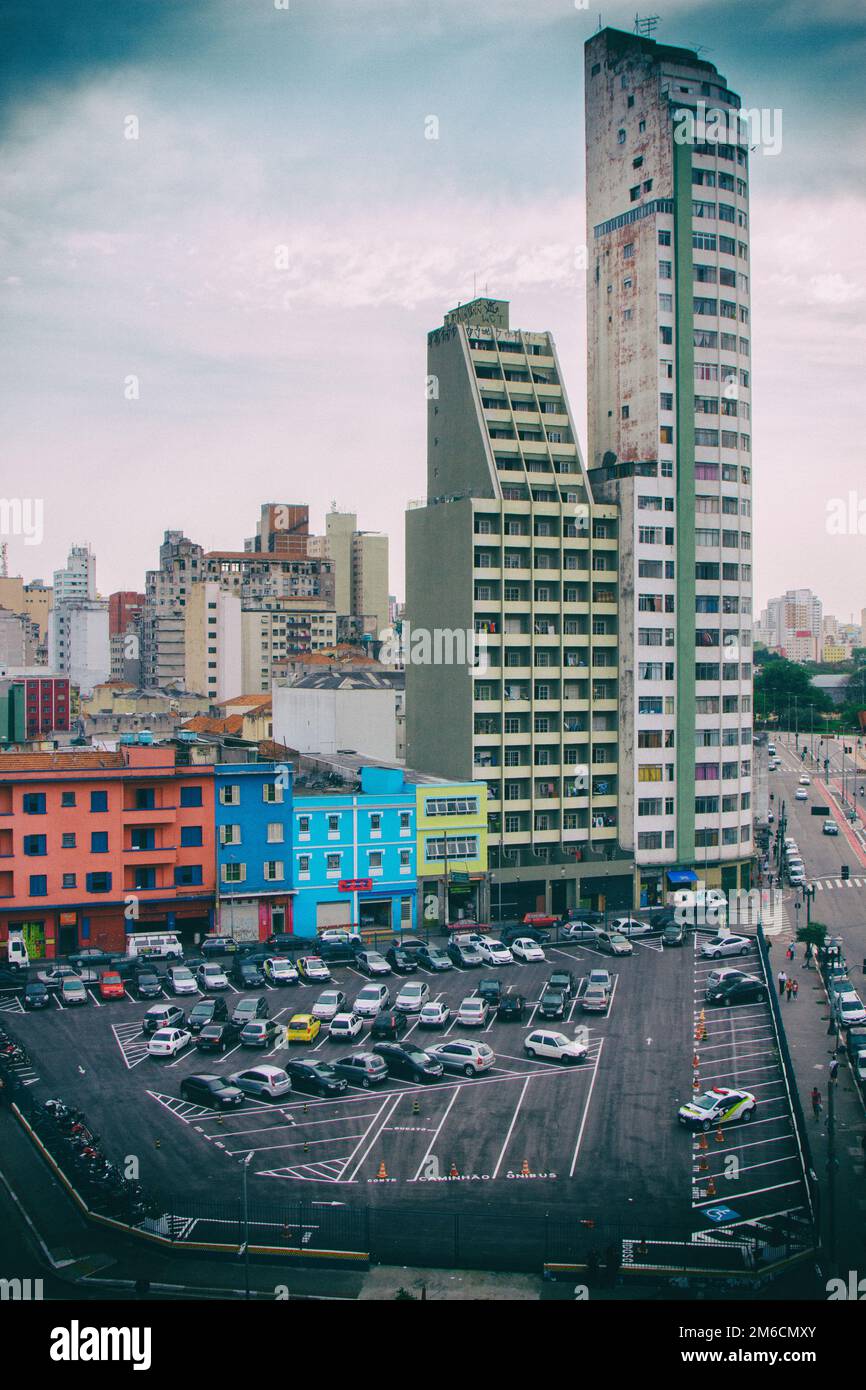 Green tower building hi-res stock photography and images - Alamy