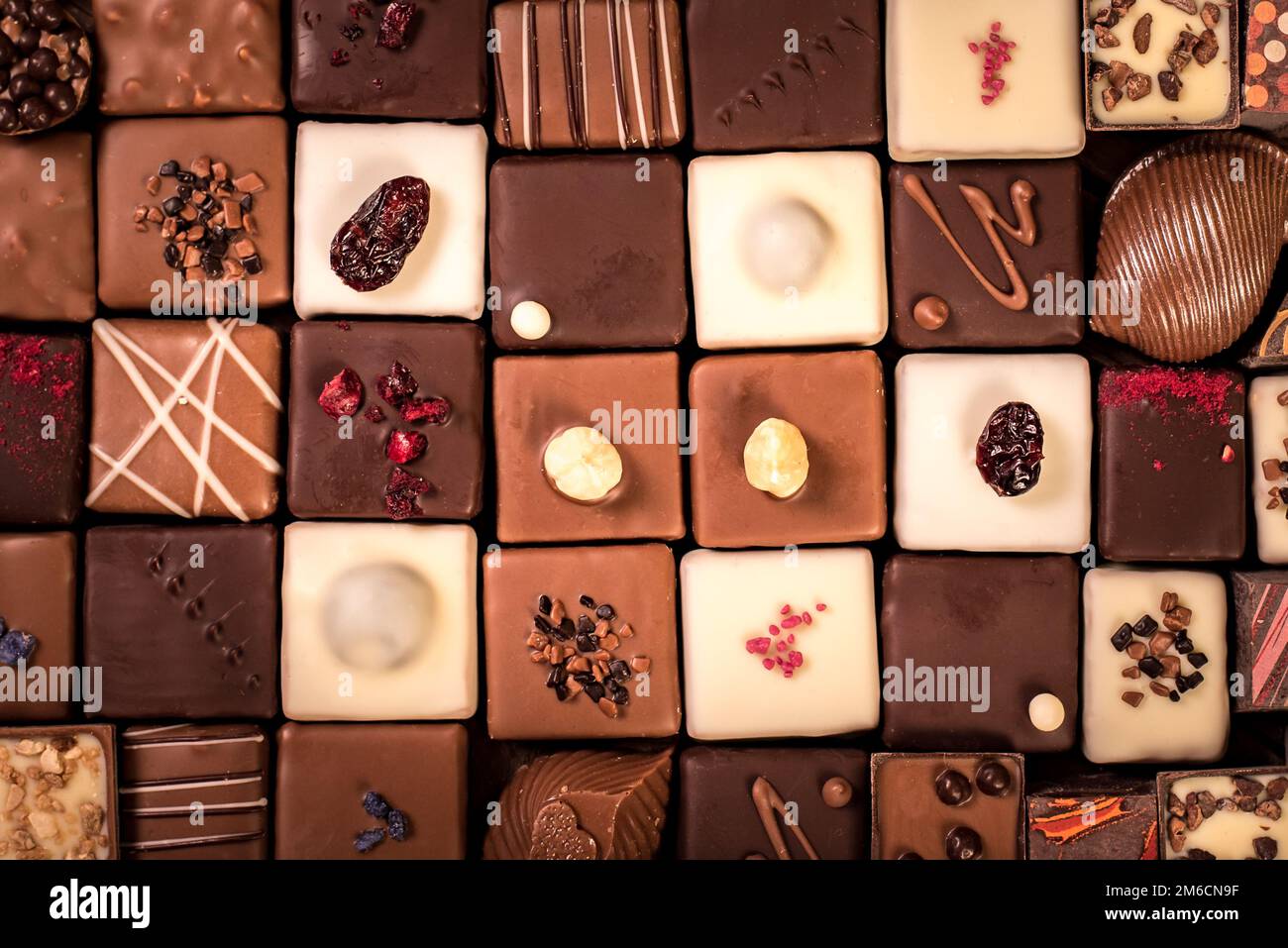 Fine dark chocolate hi-res stock photography and images - Alamy