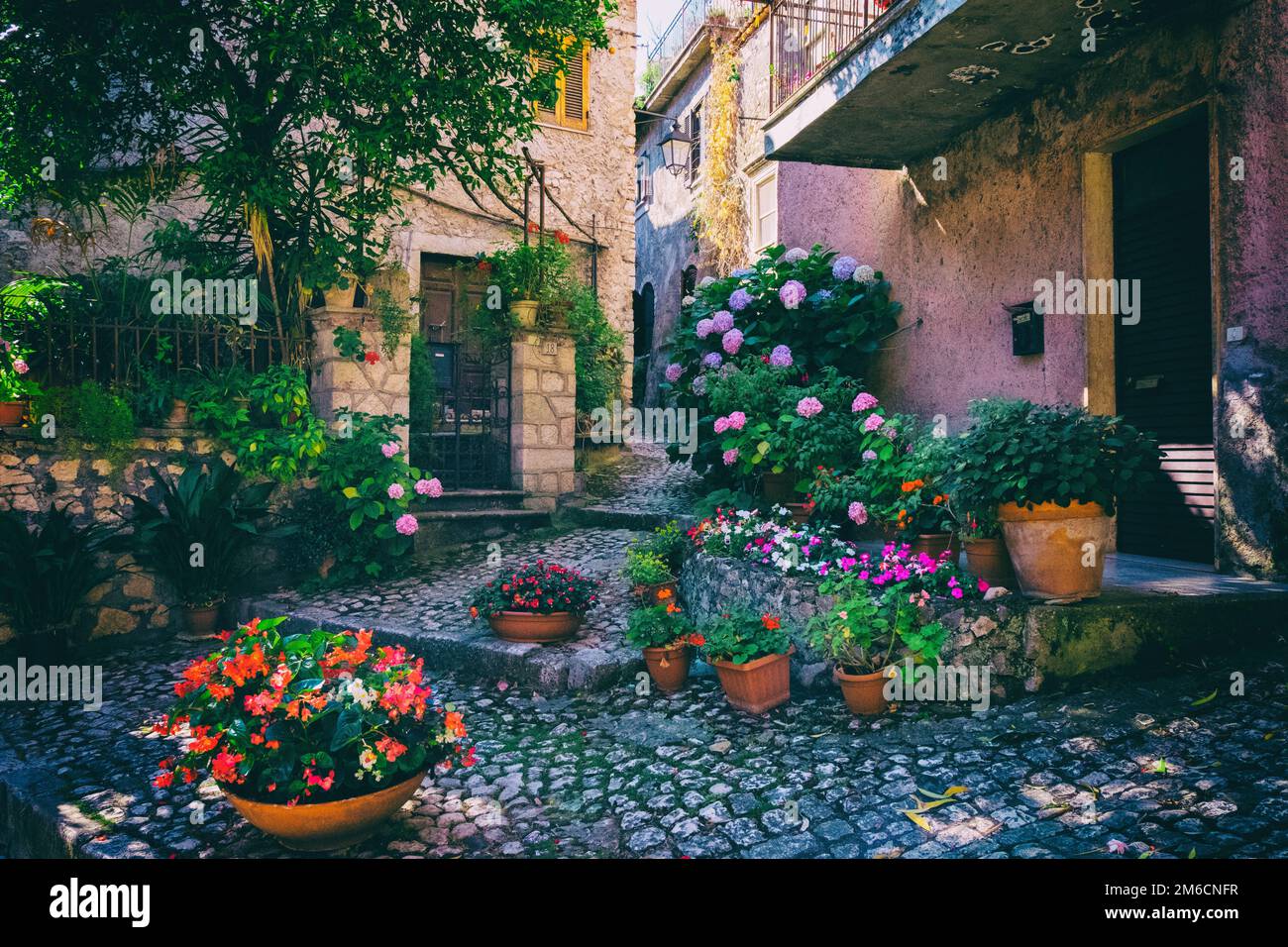 Italy town flowers hi-res stock photography and images - Alamy