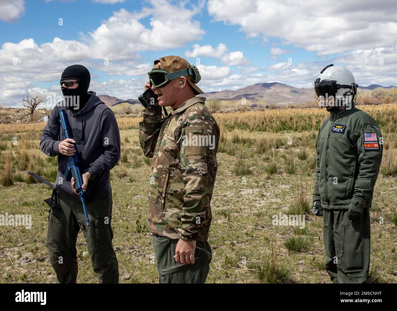 Lt. Dylan Kelly, left, Chief Naval Aircrewman (helicopter) Andrew ...
