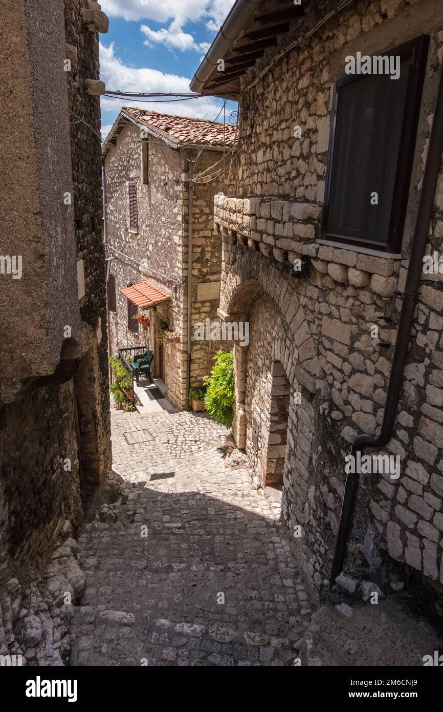 Sermoneta streets hi-res stock photography and images - Alamy