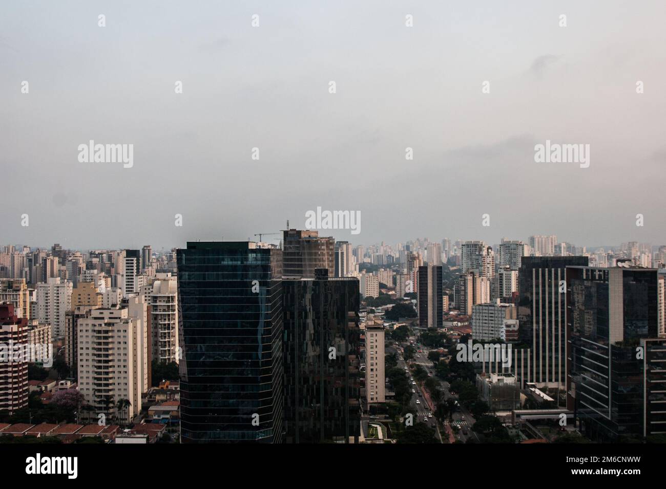Real estate economy metropolis hi-res stock photography and images - Alamy