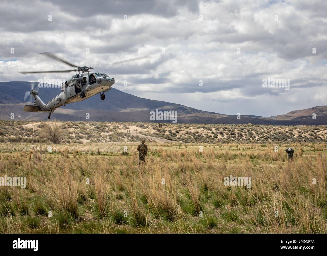 An MH-60 Seahawk, attached to Helicopter Sea combat Squadron (HSC) 5 ...