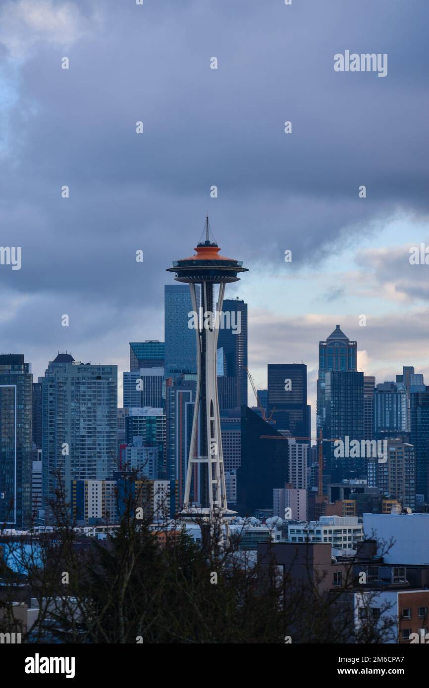 Beautiful, clear, view of the Seattle Skyscraper from a nice, hidden ...
