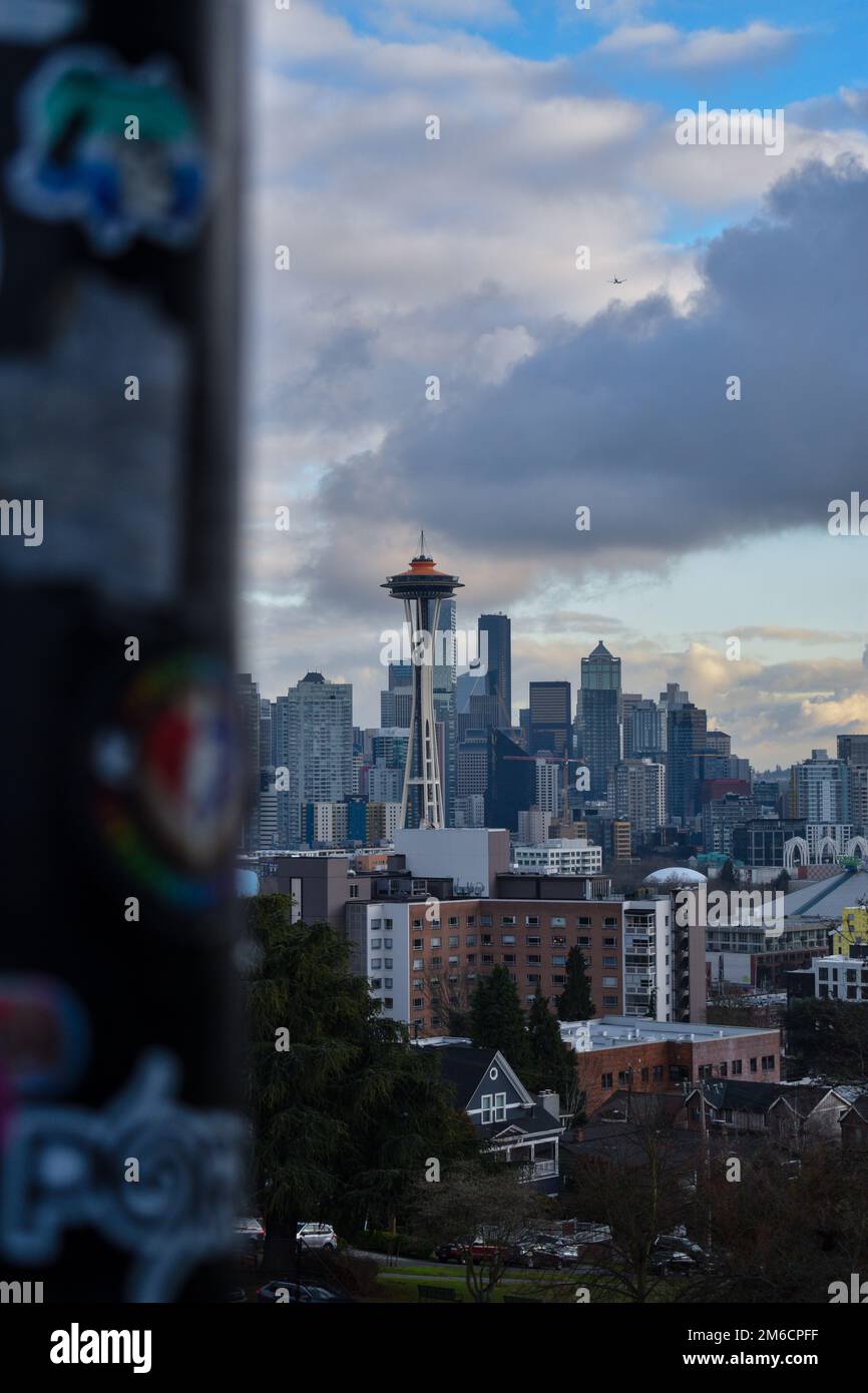 Seattle view city tourist skyscraper hi-res stock photography and ...