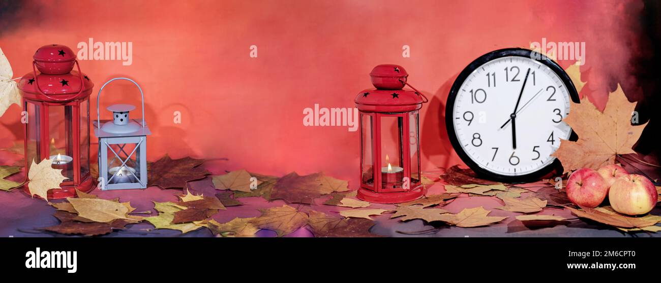 Candle clock time hi-res stock photography and images - Alamy