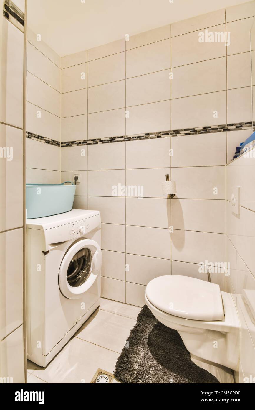 Washing toilet hi-res stock photography and images - Alamy