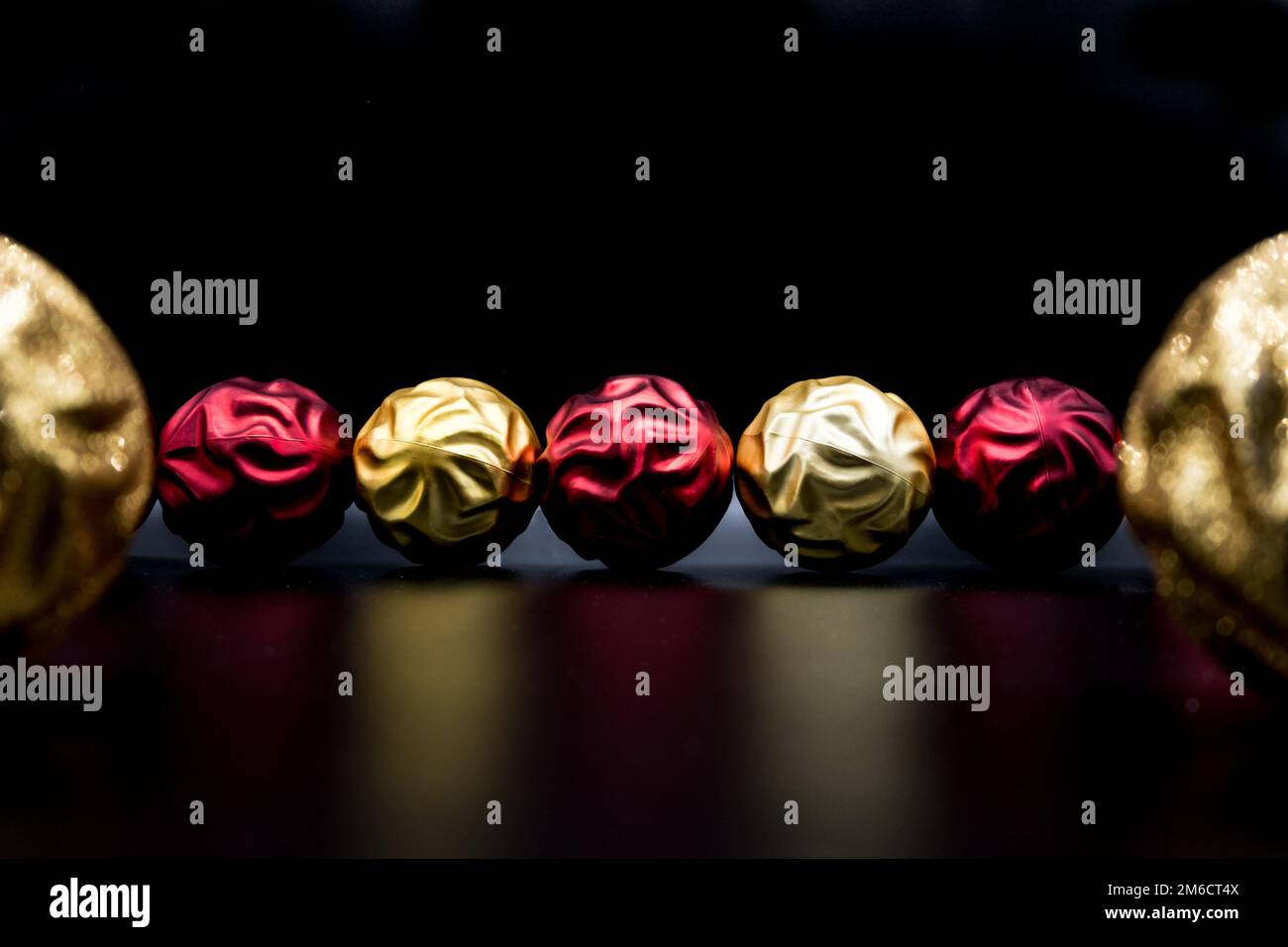 Red and black balls hi-res stock photography and images - Alamy