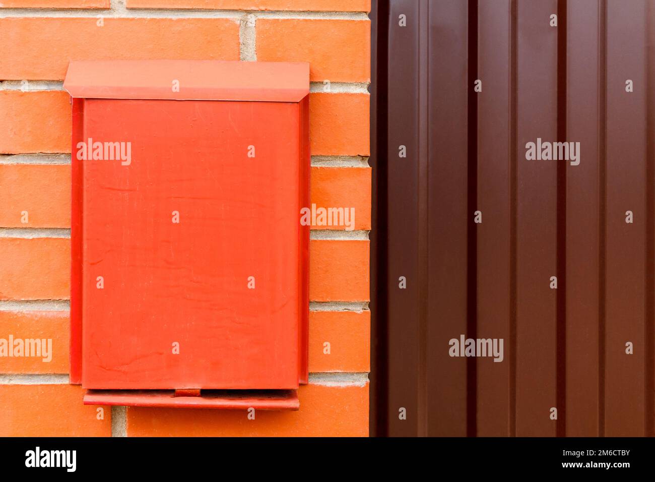 Waiting for a delivery letter hi-res stock photography and images - Alamy