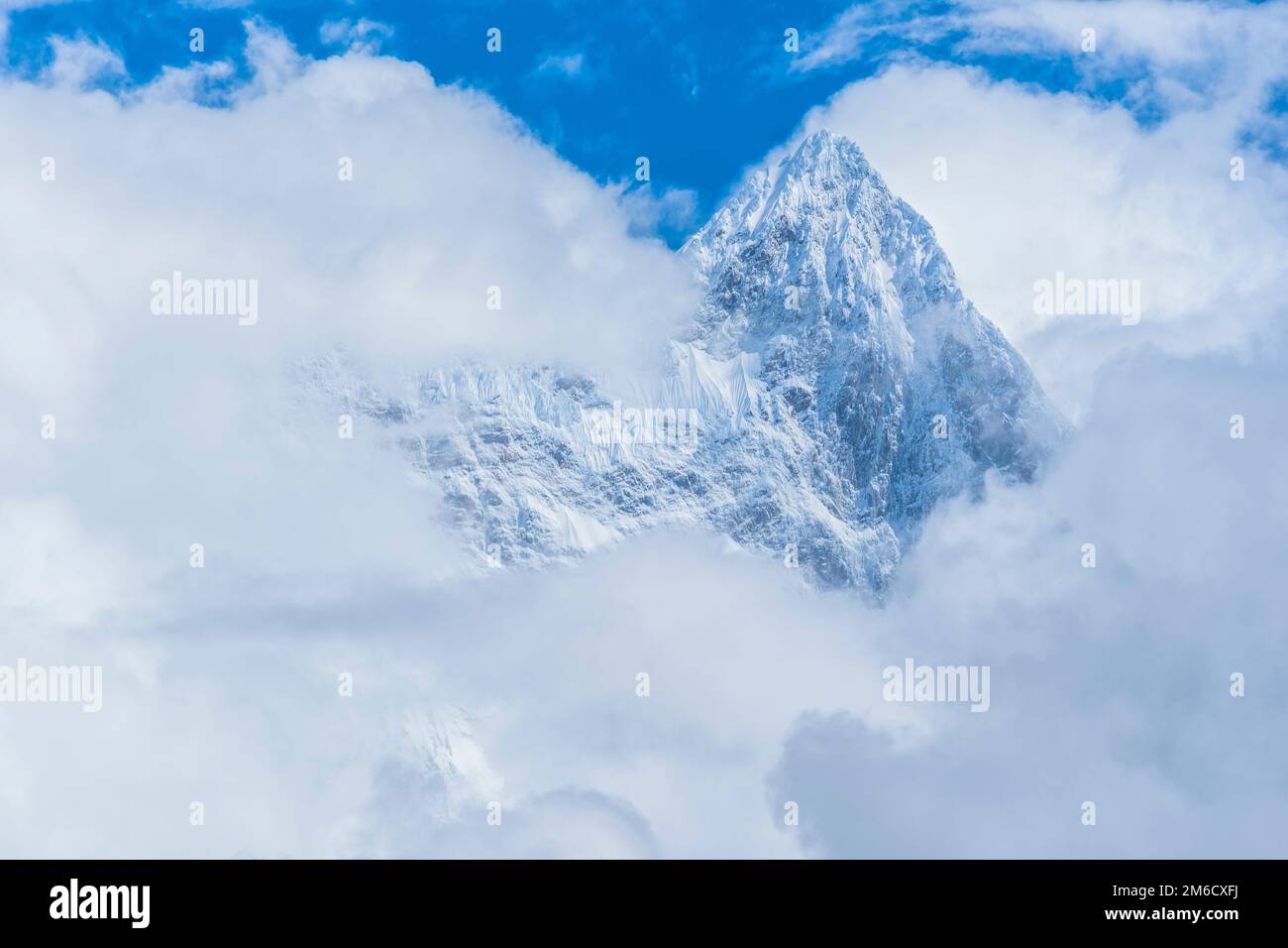 Aerial view snow mountain range hi-res stock photography and images - Alamy