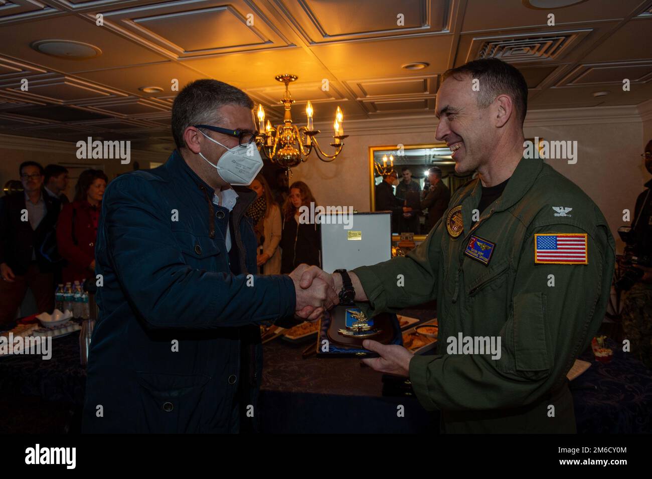 Plaque of cabin hi-res stock photography and images - Alamy