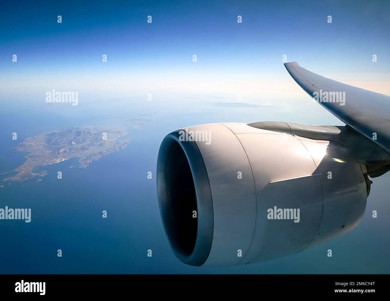 Aerial view passenger aircraft hi-res stock photography and images - Alamy