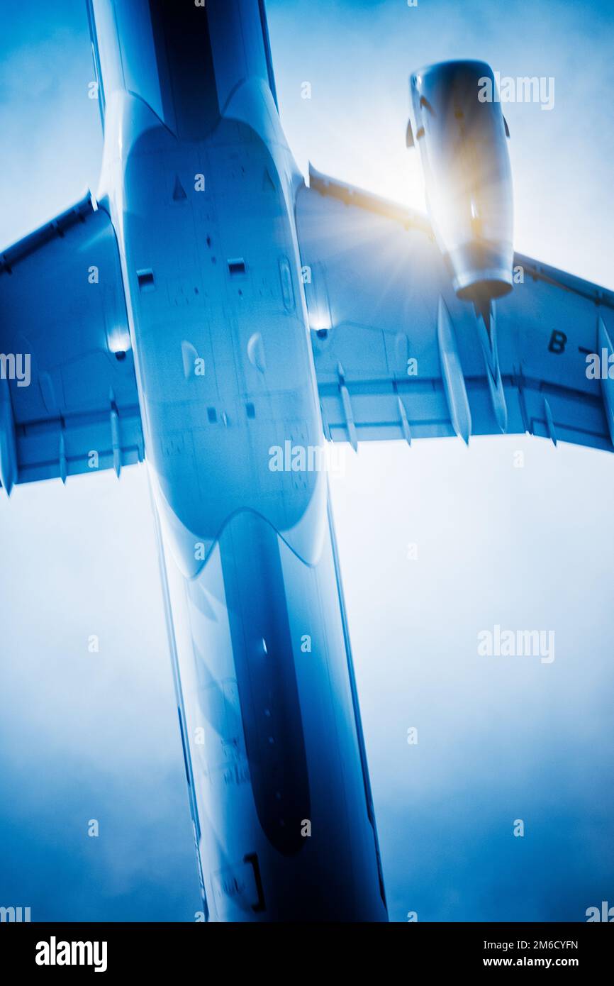 Speeding jet plane hi-res stock photography and images - Alamy
