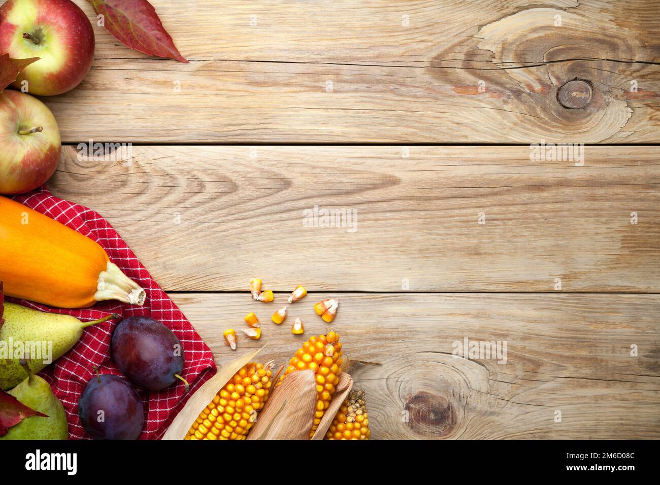 Thanksgiving autumn table hi-res stock photography and images - Alamy