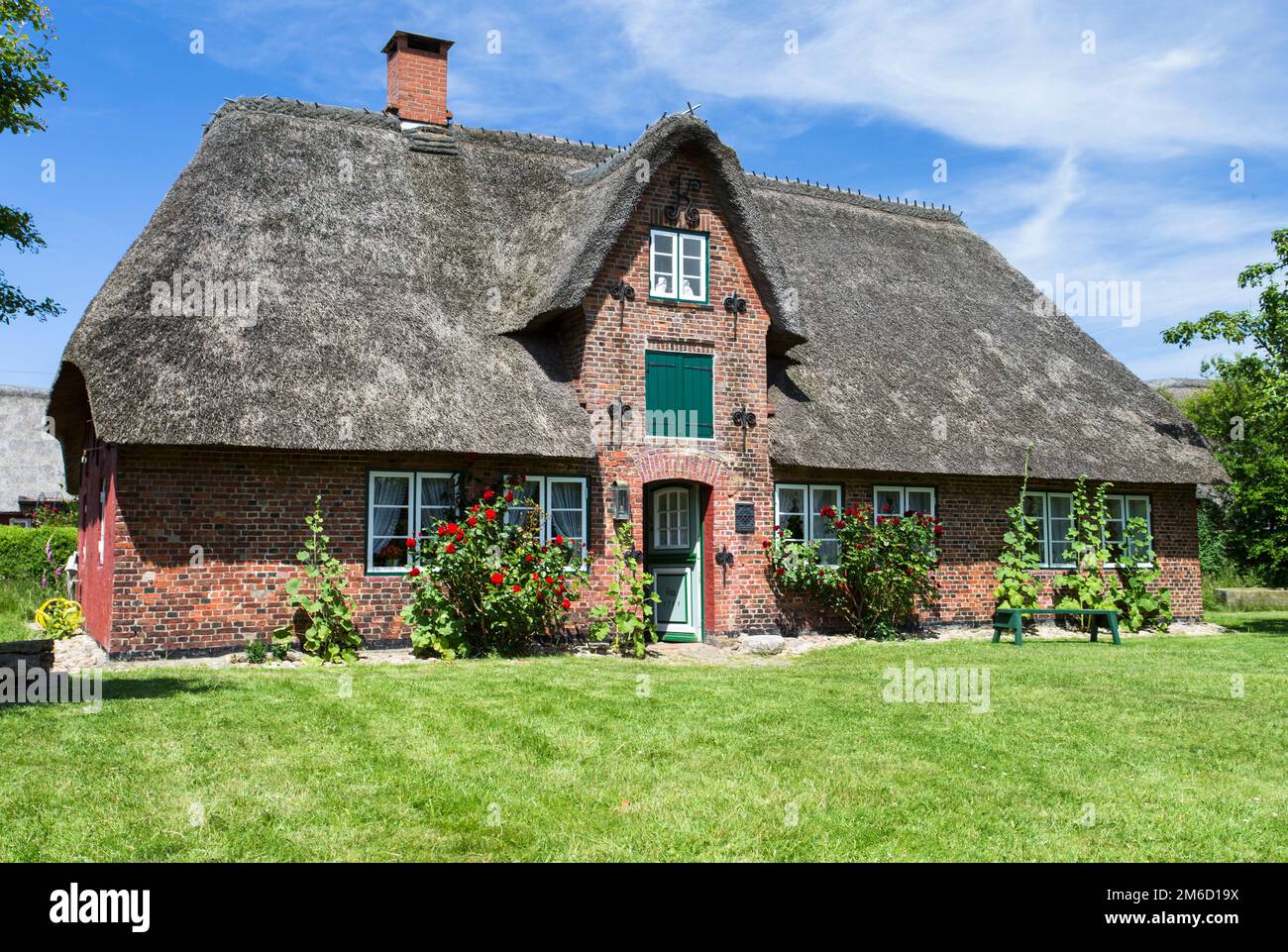 Reed construction hi-res stock photography and images - Alamy