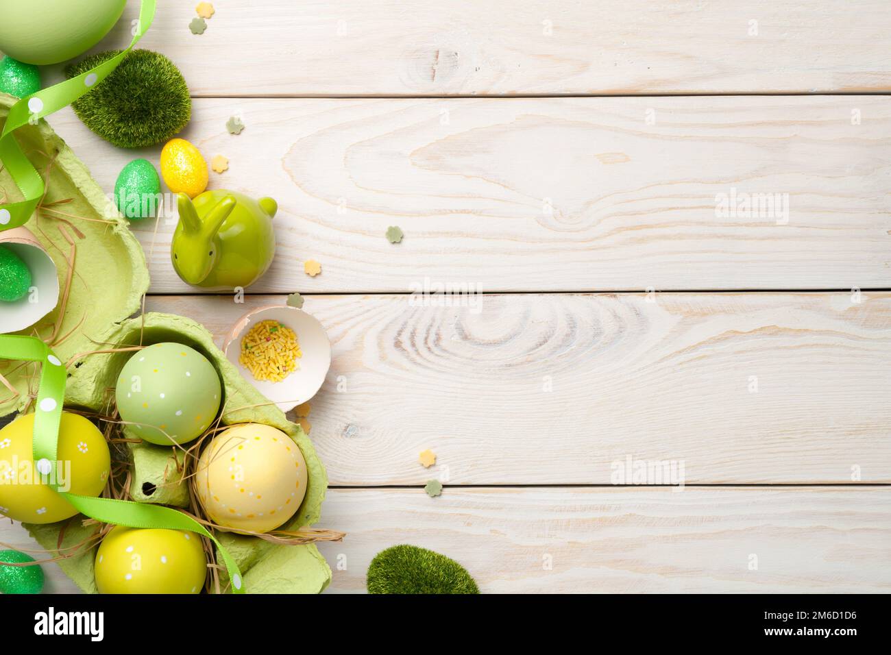 Light green easter egg hi-res stock photography and images - Alamy