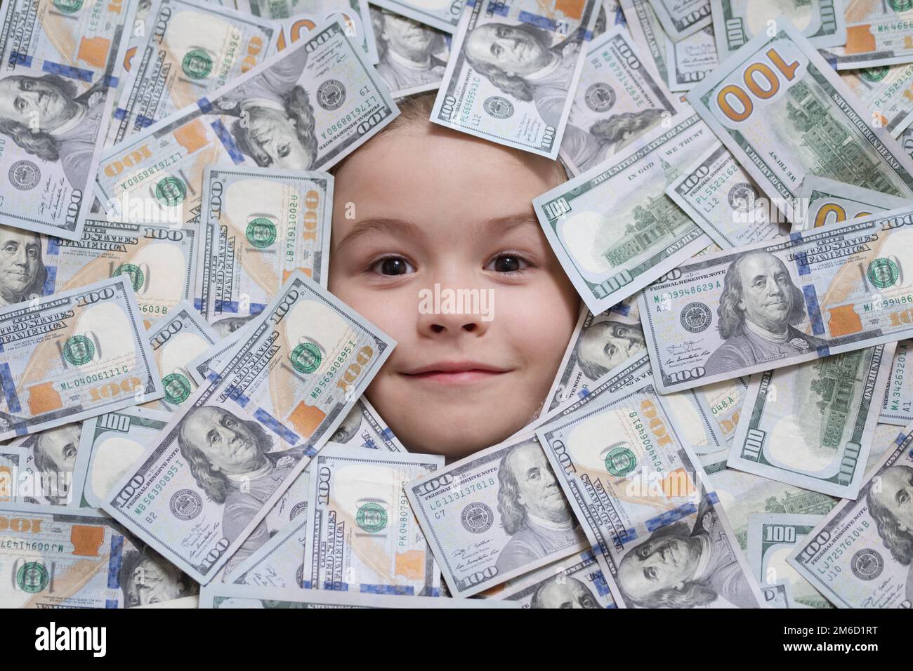 Shopping boy saving money hi-res stock photography and images - Alamy