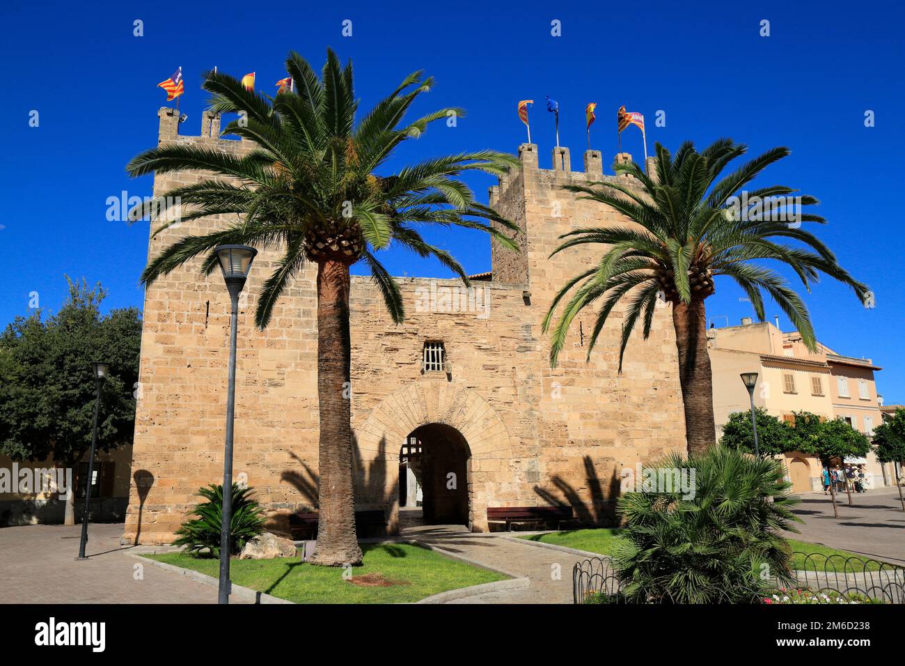 Porta del Moll, Main gate to the old town of Alcudia, Mallorca ...