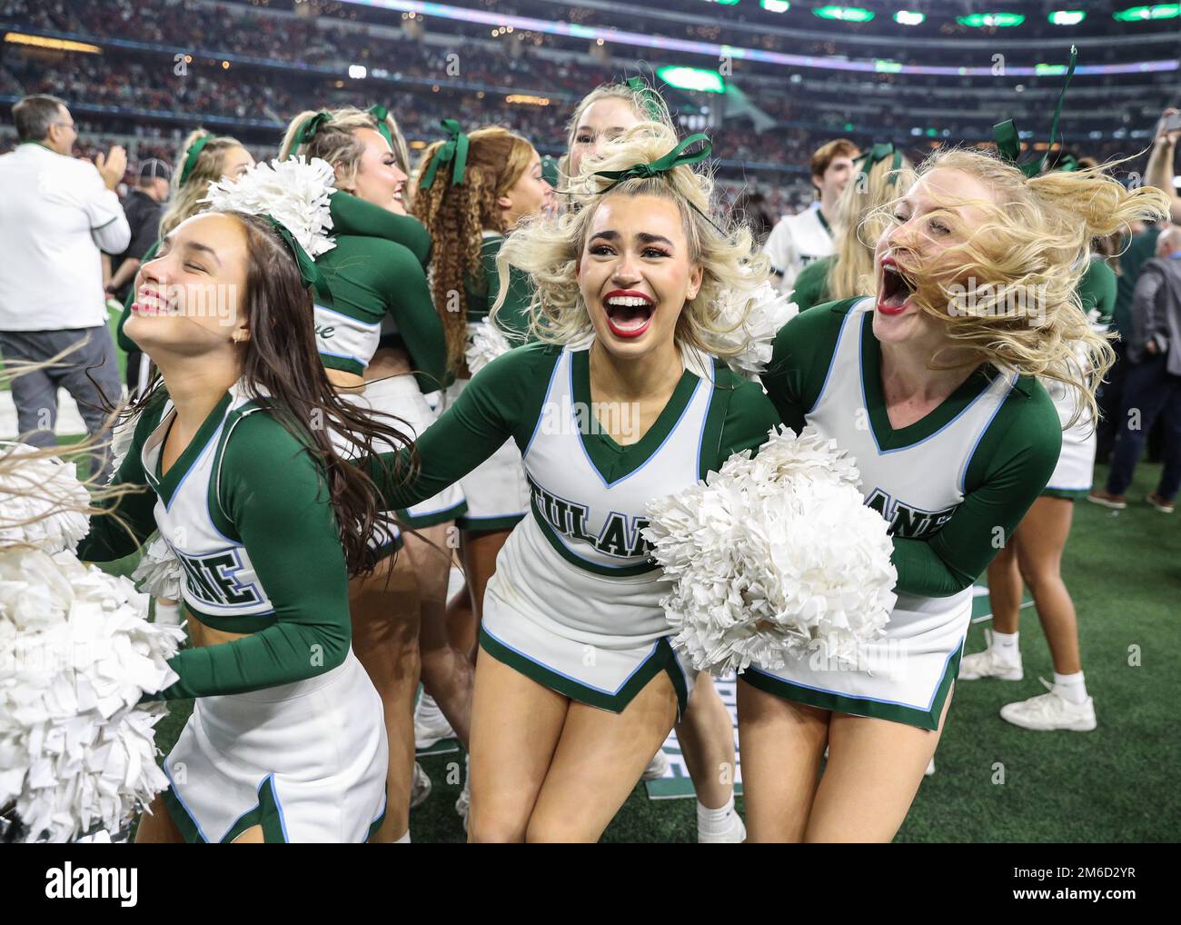 Tulane cheerleaders hi-res stock photography and images - Alamy